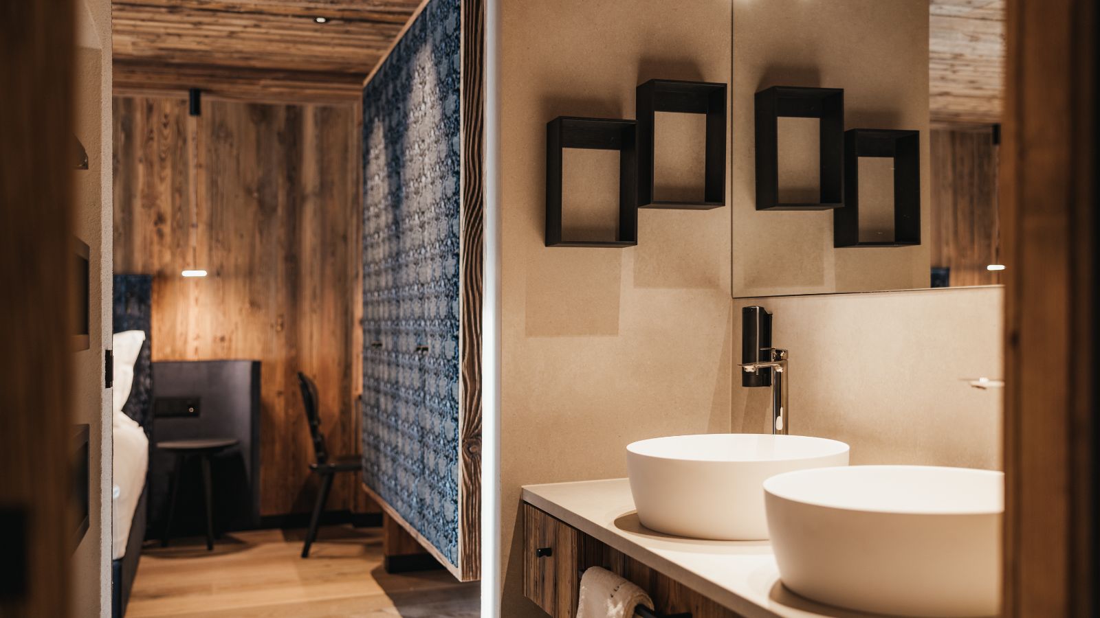 Lum D'Or Spa Chalet | Luxury Ski Chalets Selva | Oxford Ski
